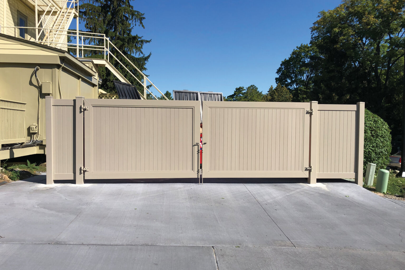 Dumpster Enclosure Gates | Digger Specialties Inc.