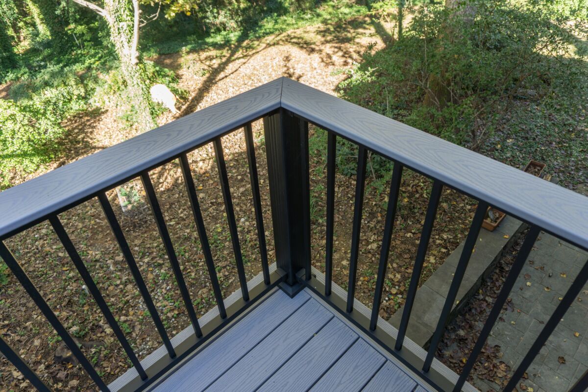 Westbury Aluminum Deck Drink Rail | Digger Specialties, Inc.