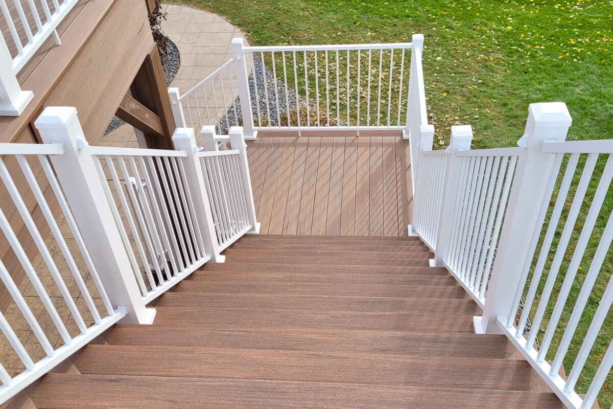 Westbury Aluminum Deck Railing | Digger Specialties Inc.