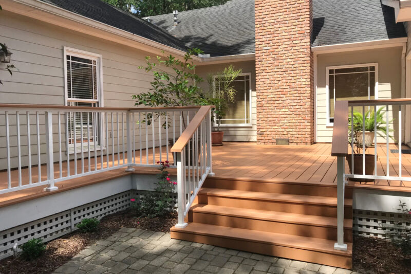 Westbury Aluminum Deck Drink Rail | Digger Specialties, Inc.