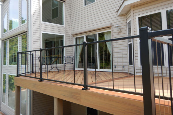 Westbury Vertical Cable Railing
