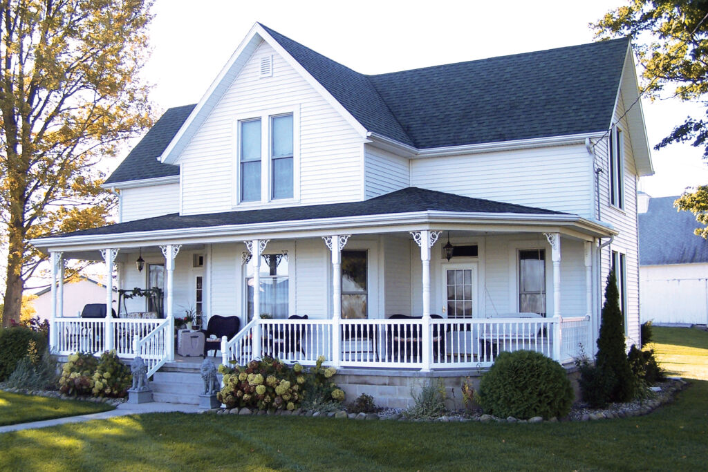 Falcon Vinyl Deck Railing | Digger Specialties, Inc.