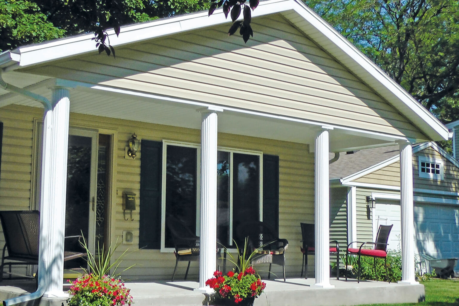 Aluminum Round Fluted Columns | Digger Specialties, Inc.