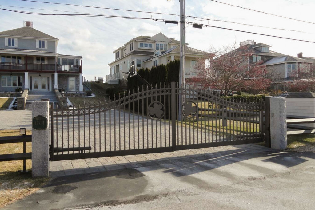 Custom Gates | Digger Specialties Inc.