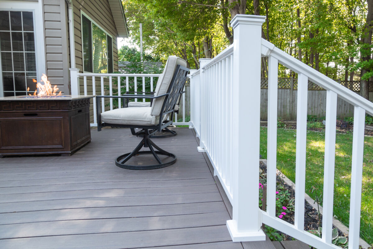 Standard Vinyl Posts | Digger Specialties, Inc.