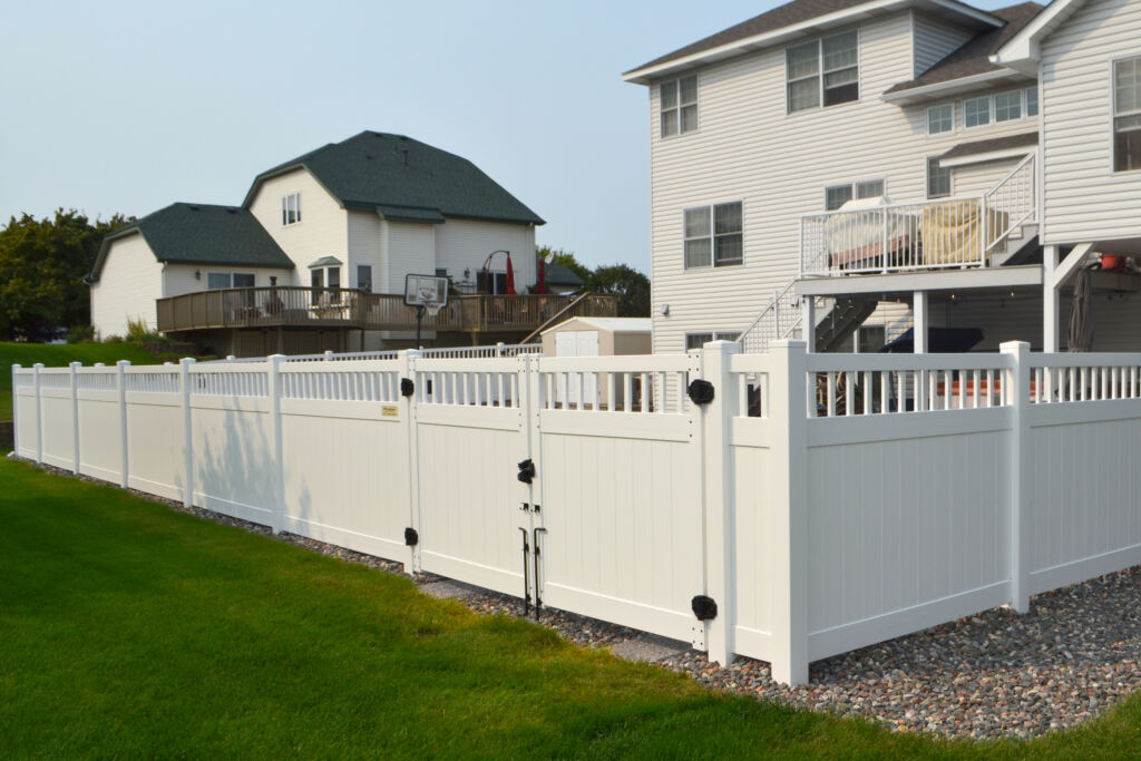 Tri-Max II Vinyl Privacy Fence | Digger Specialties